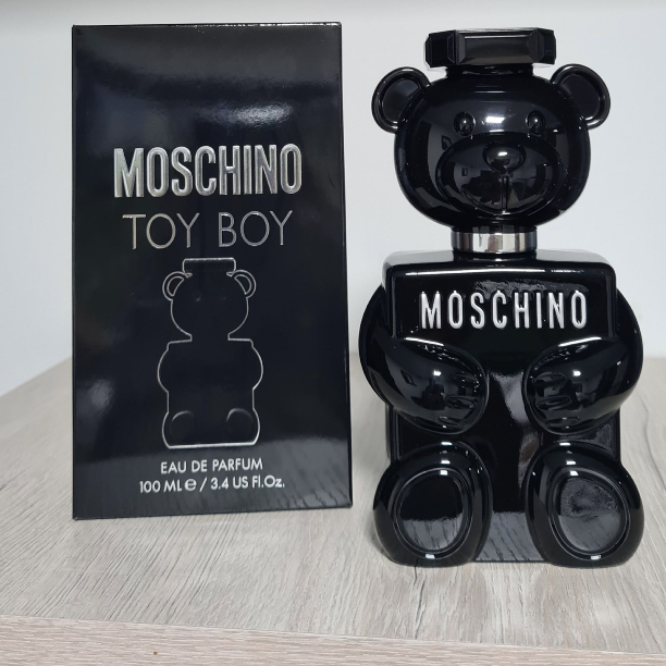 Moshino Toy Boy - Manuela Villa